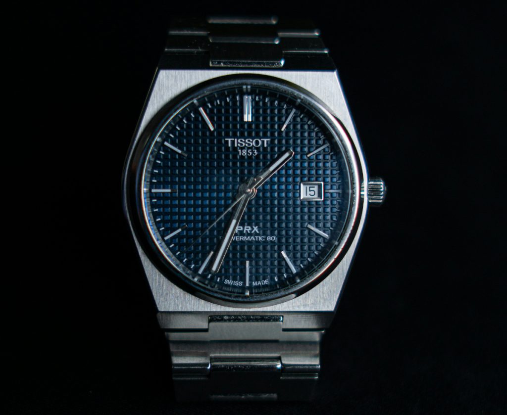 Découverte de la montre Tissot T-Classic PRX Powermatic 83 : design et ...